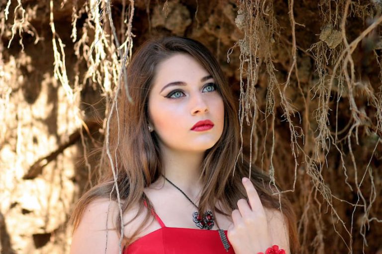 How to Do Alt Makeup: Beginner's Guide - Cocador